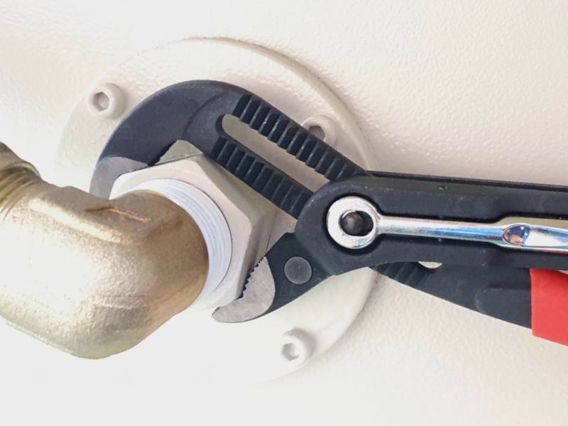 Water Pump Pliers with Quick-Adjust Mechanism for Easy Handling